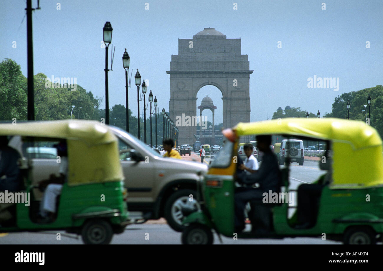 INDIA DELHI THE RAJPATH BETWEEN THE INDIA GATE AND THE RASHTRAPATI ...