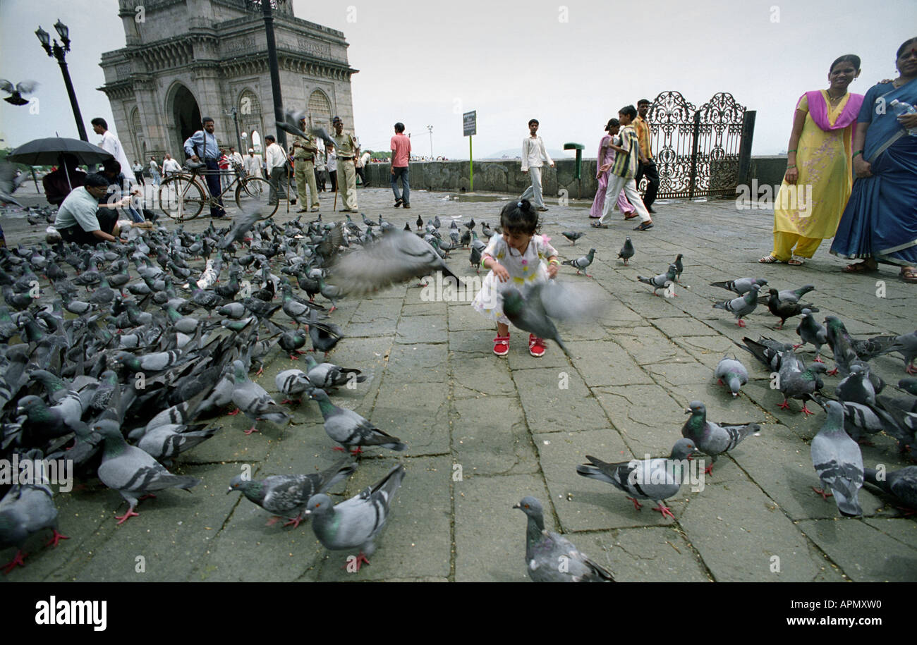 Colaba gate hi-res stock photography and images - Alamy