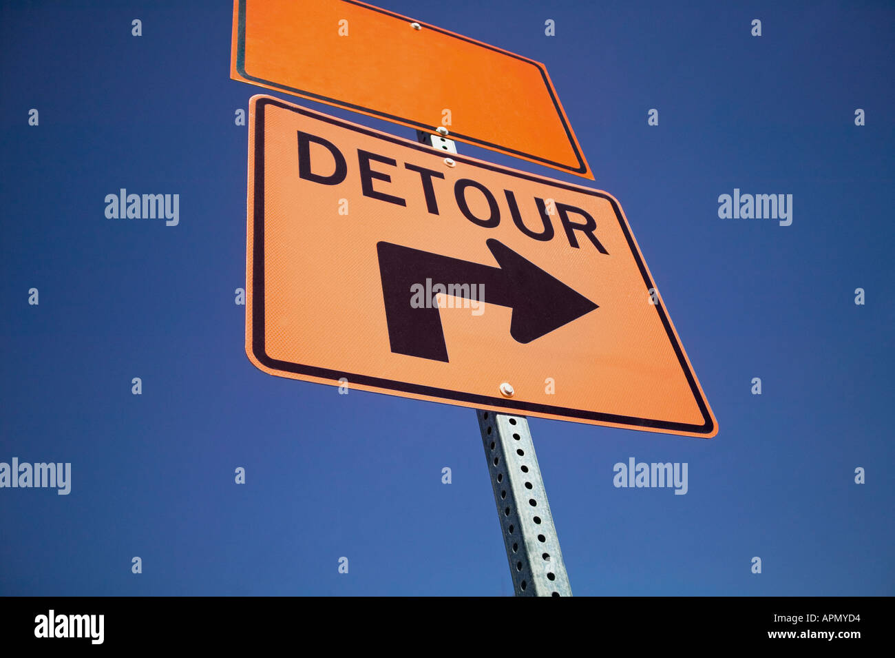 American road detour sign hi-res stock photography and images - Alamy