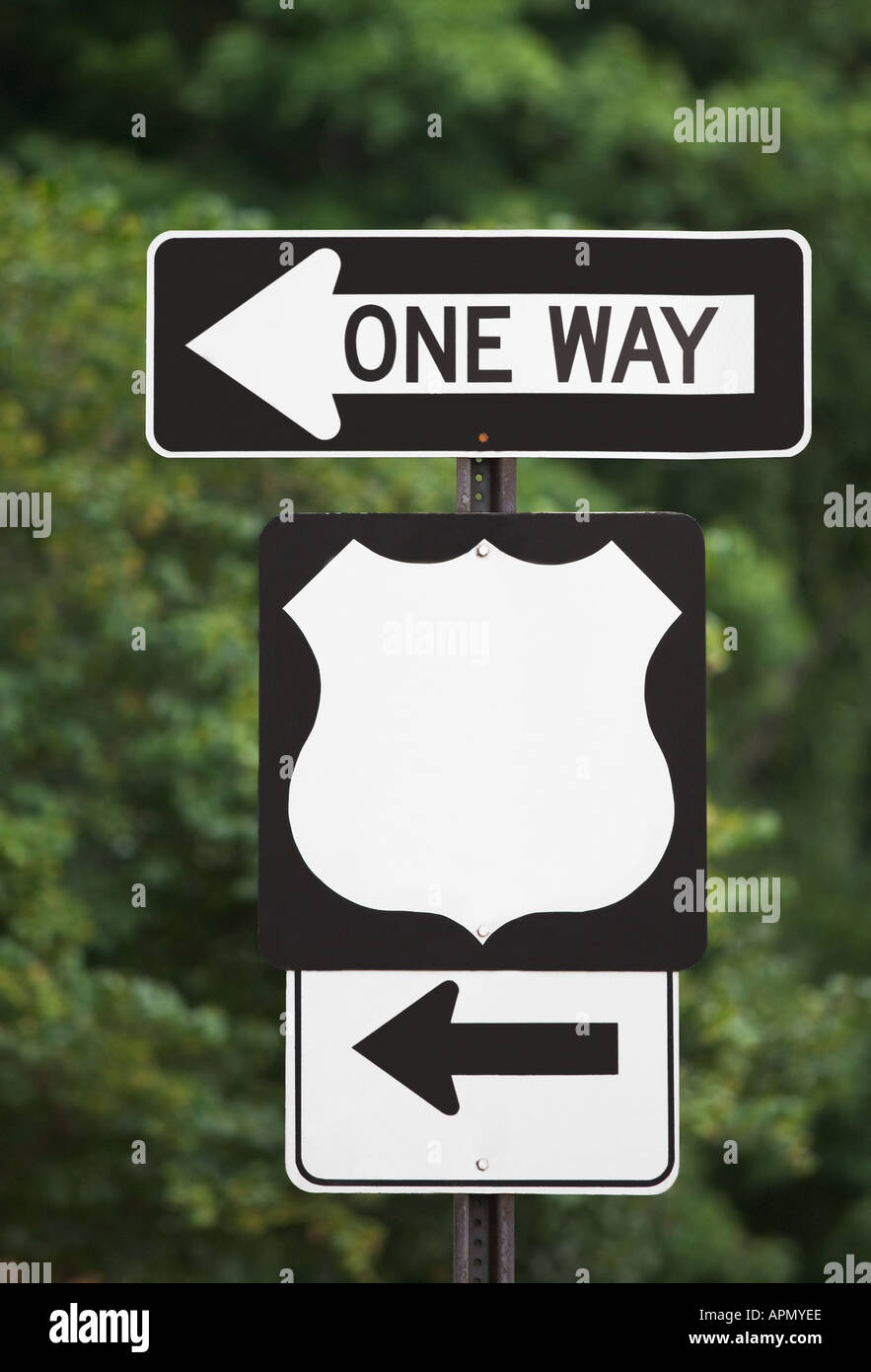 Blank green highway road signs hi-res stock photography and images - Alamy