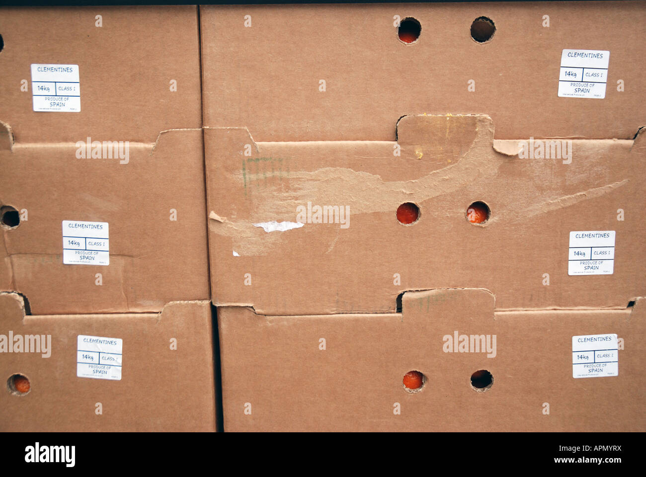 Brown cardboard orange boxes from Spain Stock Photo - Alamy