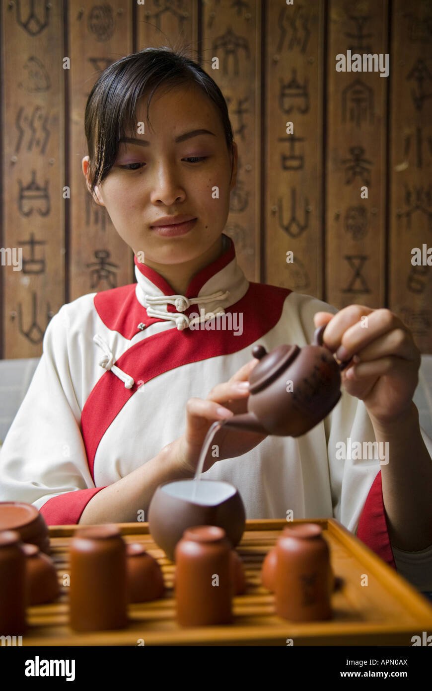 Waitress Lin Lin Hou serves tea, Huguang Tea House, Yueqing, Zhejiang ...