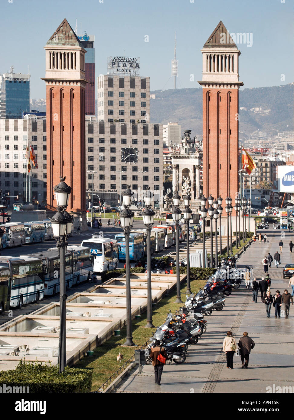 Reina maria cristina avenue hi-res stock photography and images - Alamy