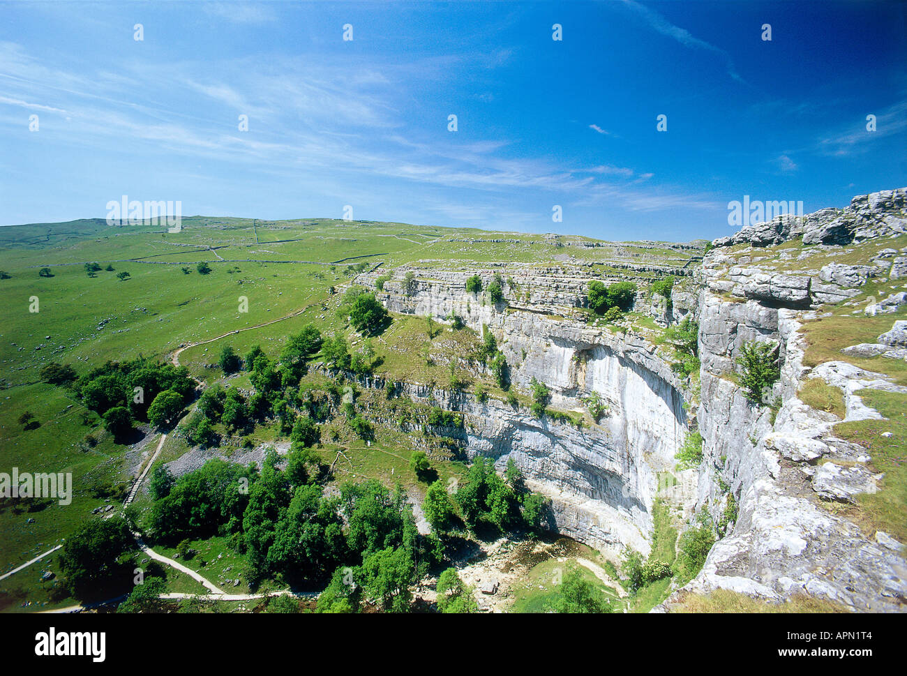 The cliffs at Malham Cove create a natural amphitheatre in the ...