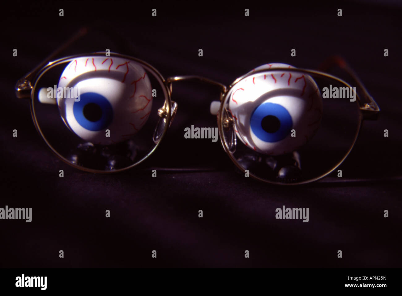 Eyeballs glasses hi-res stock photography and images - Alamy