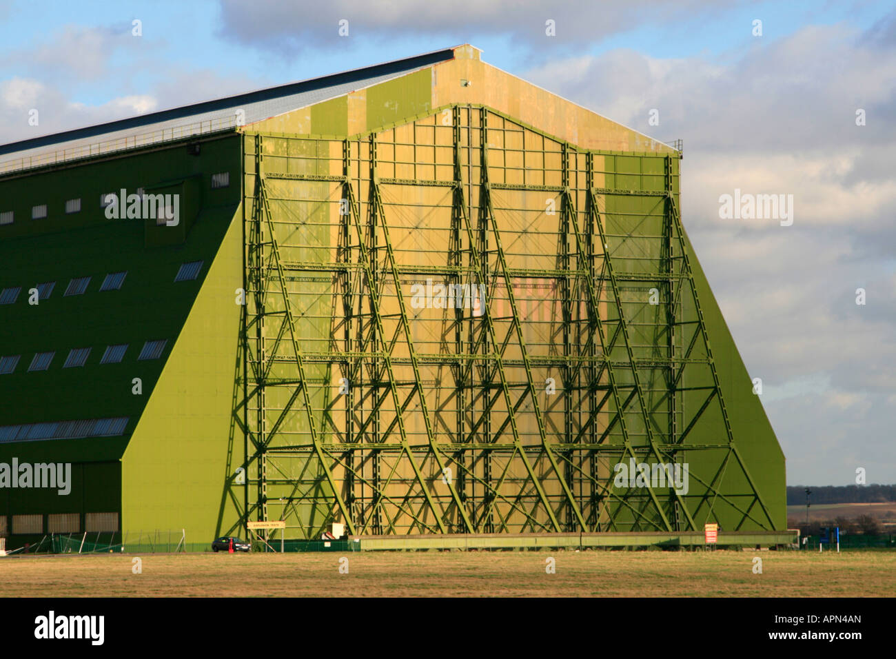 Cardington sheds Bedford, bedfordshire used for Airship construction ...