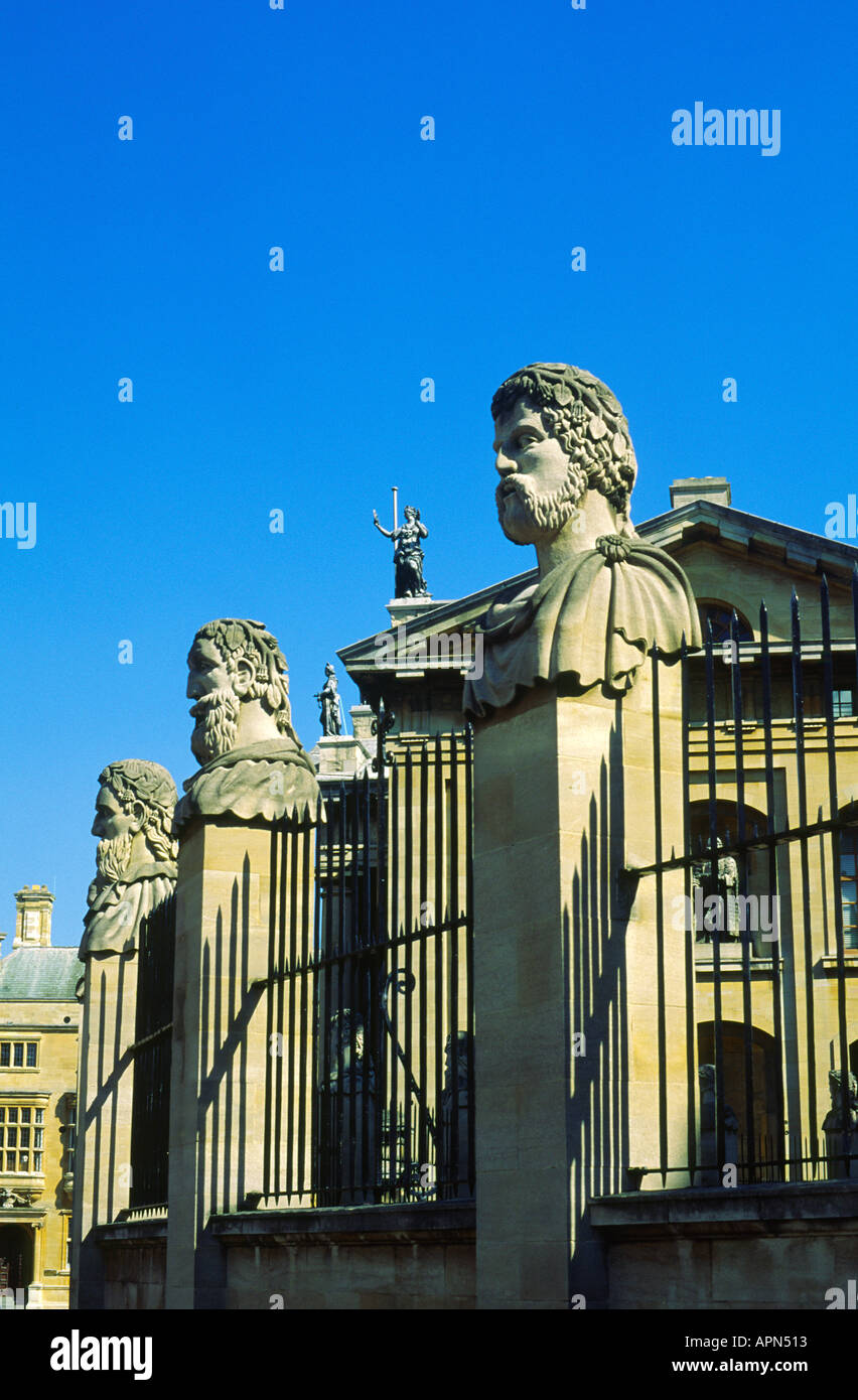 Emperors heads statue oxford hi-res stock photography and images - Alamy