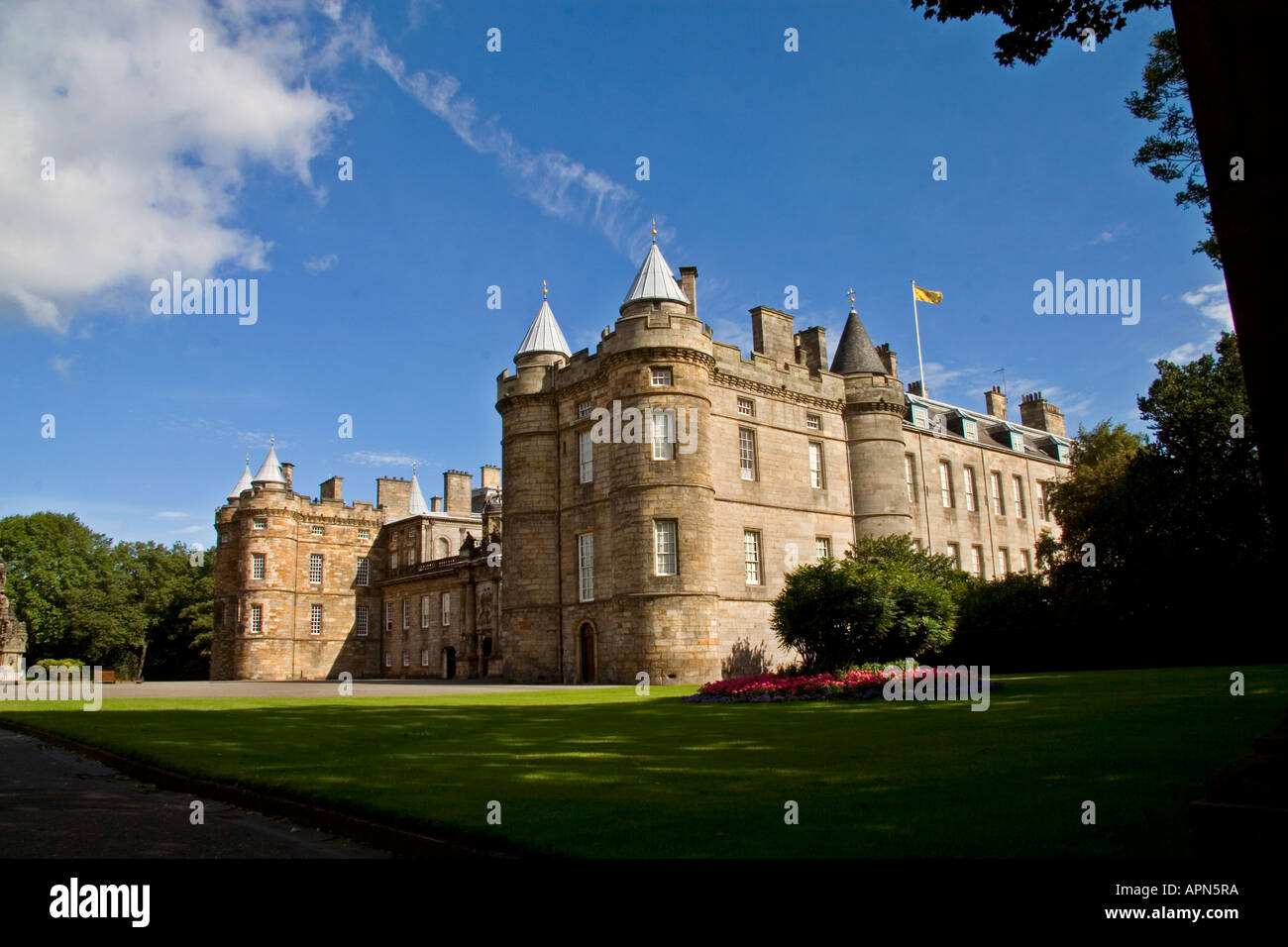 Holyrood palace throne hi-res stock photography and images - Alamy
