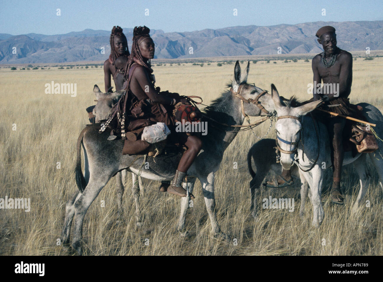 of Himba tribes people in the Marienfluss northern Namibia Stock Photo ...