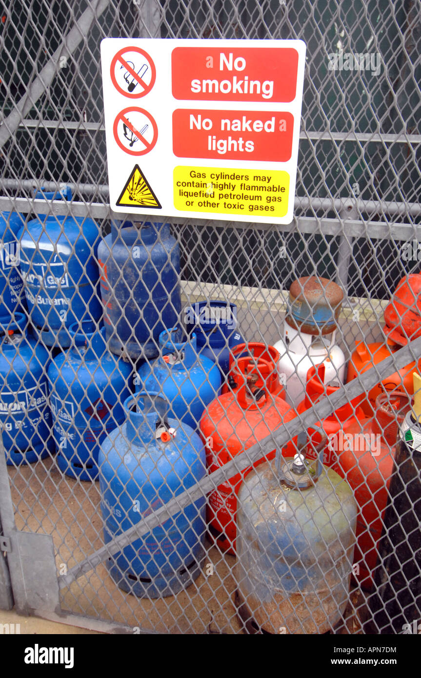 Gases cylinders hi-res stock photography and images - Alamy