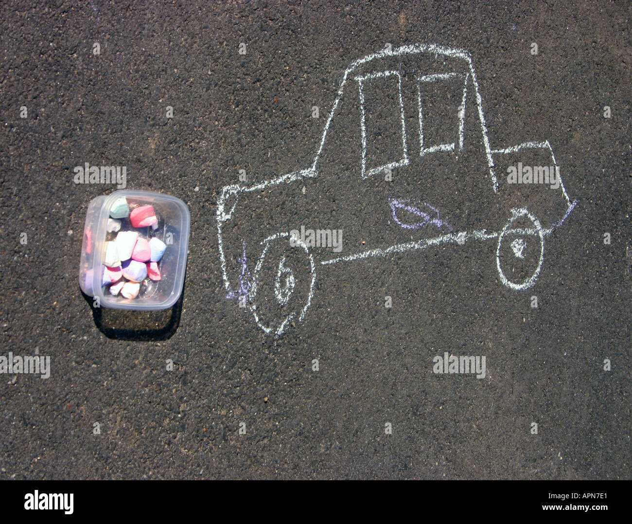 Children chalk writing pavement hi-res stock photography and images - Alamy