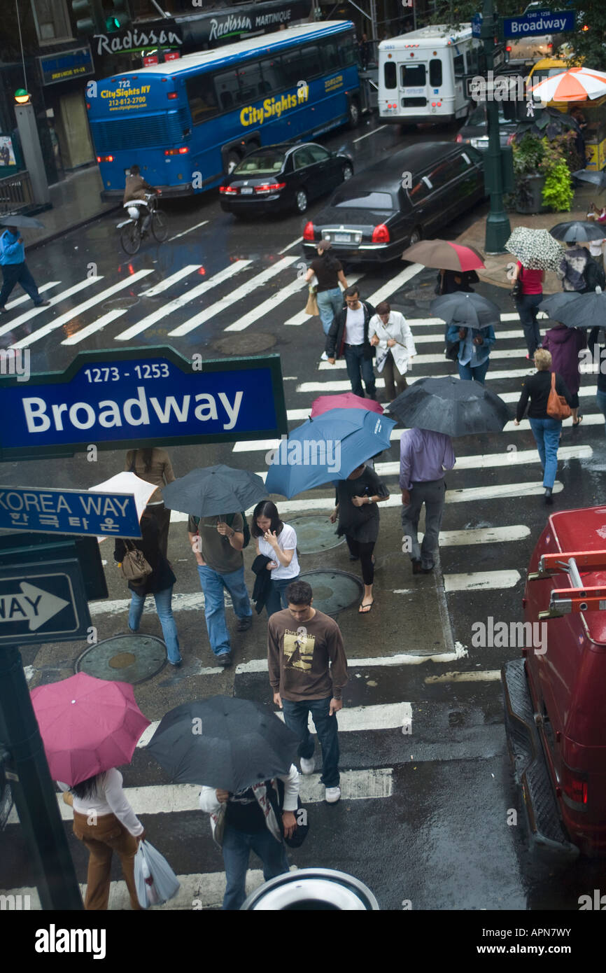 A rainy day in New York City at Broadway and 32nd Street Stock Photo ...