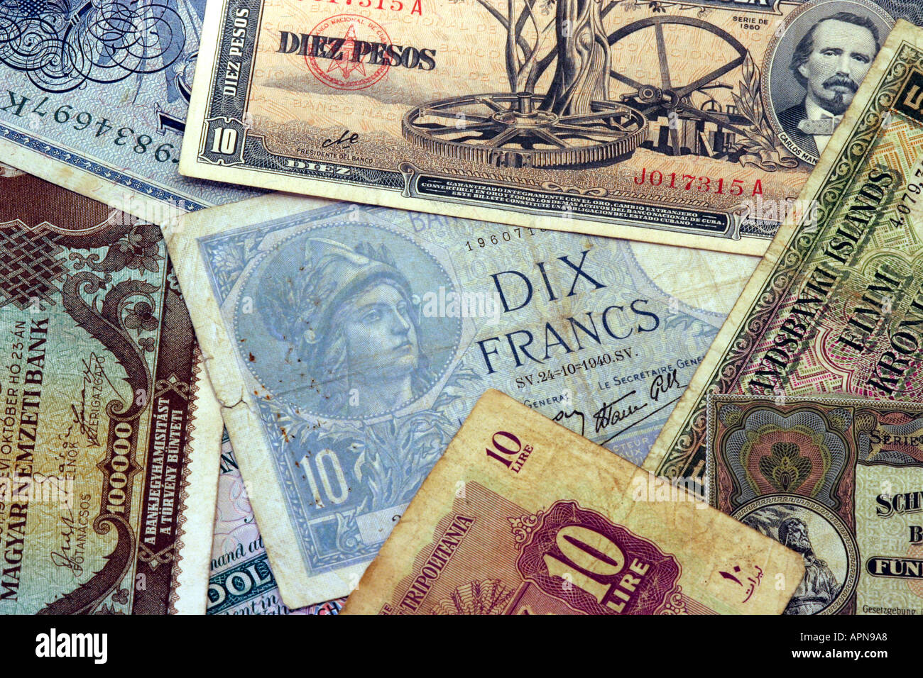 Money wonga hi-res stock photography and images - Alamy