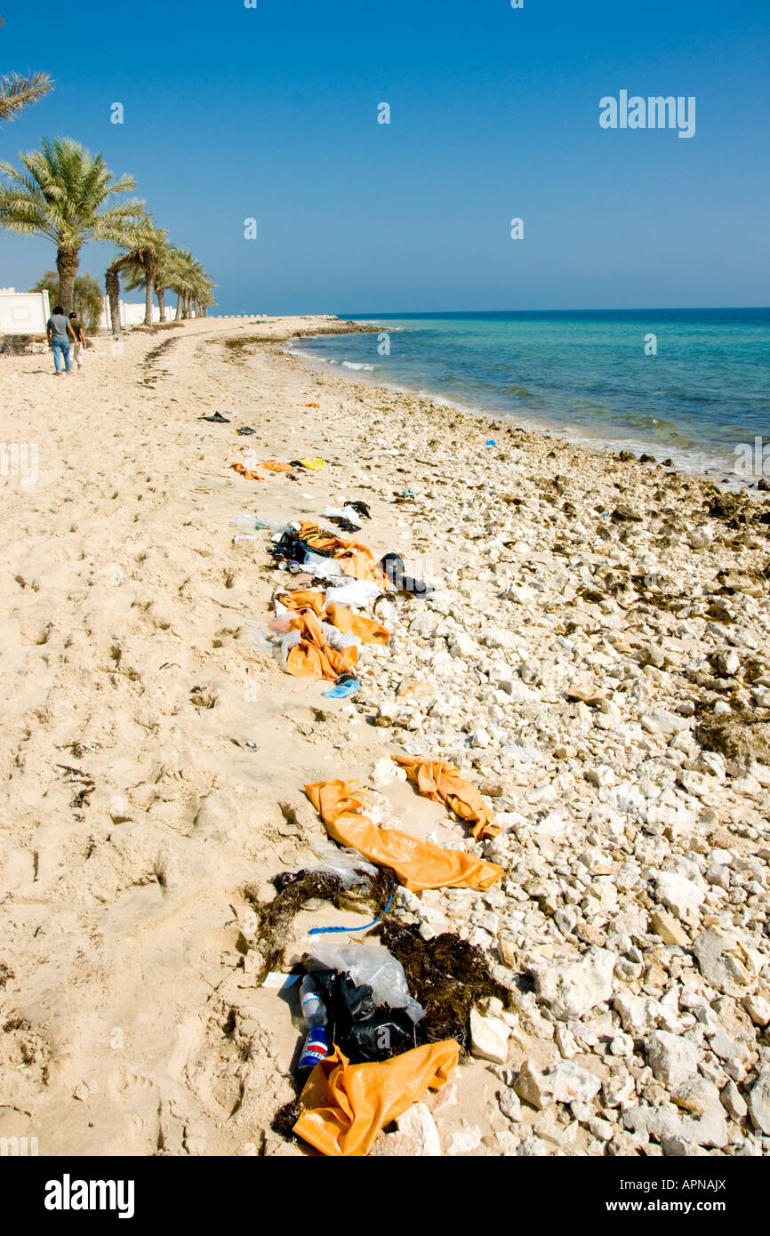 Middle east Qatar Sealine Beach Resort polluted beach Stock Photo - Alamy