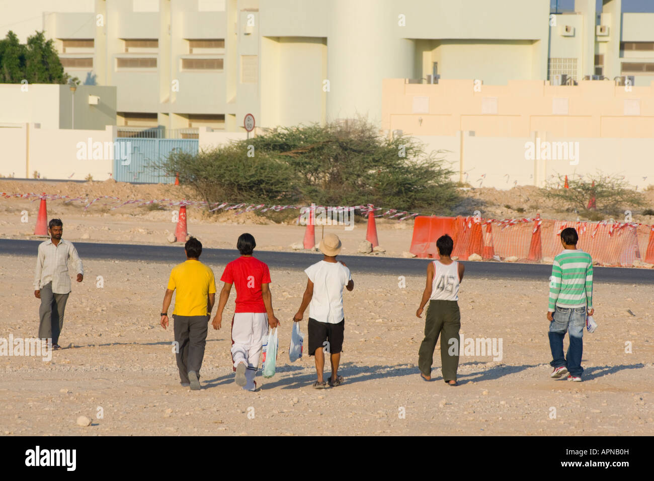 Migrant workers hi-res stock photography and images - Alamy