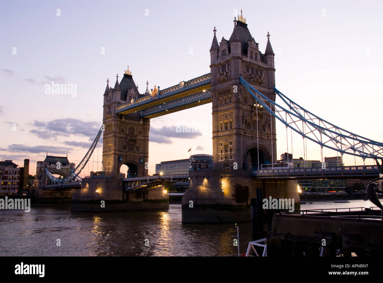 Tower bridge 2007 hi-res stock photography and images - Alamy