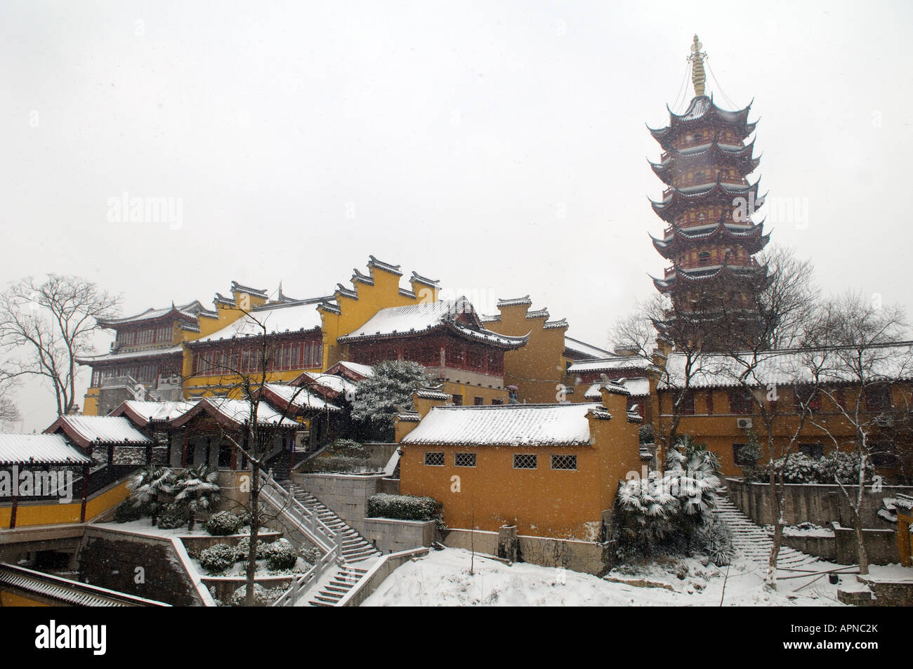 Beautiful temples hi-res stock photography and images - Alamy