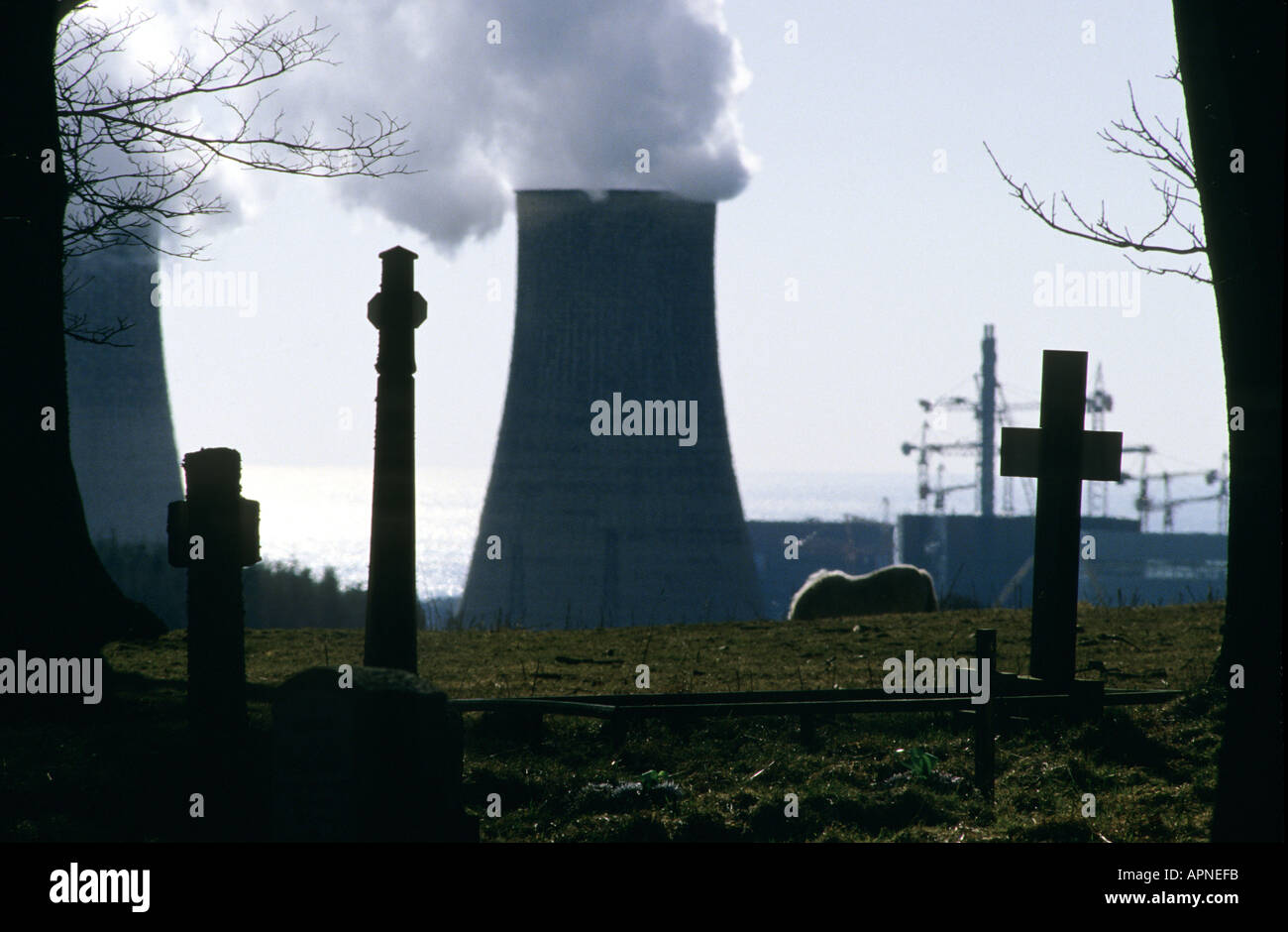 Sellafield nuclear reprocessing plant formerly hi-res stock photography ...
