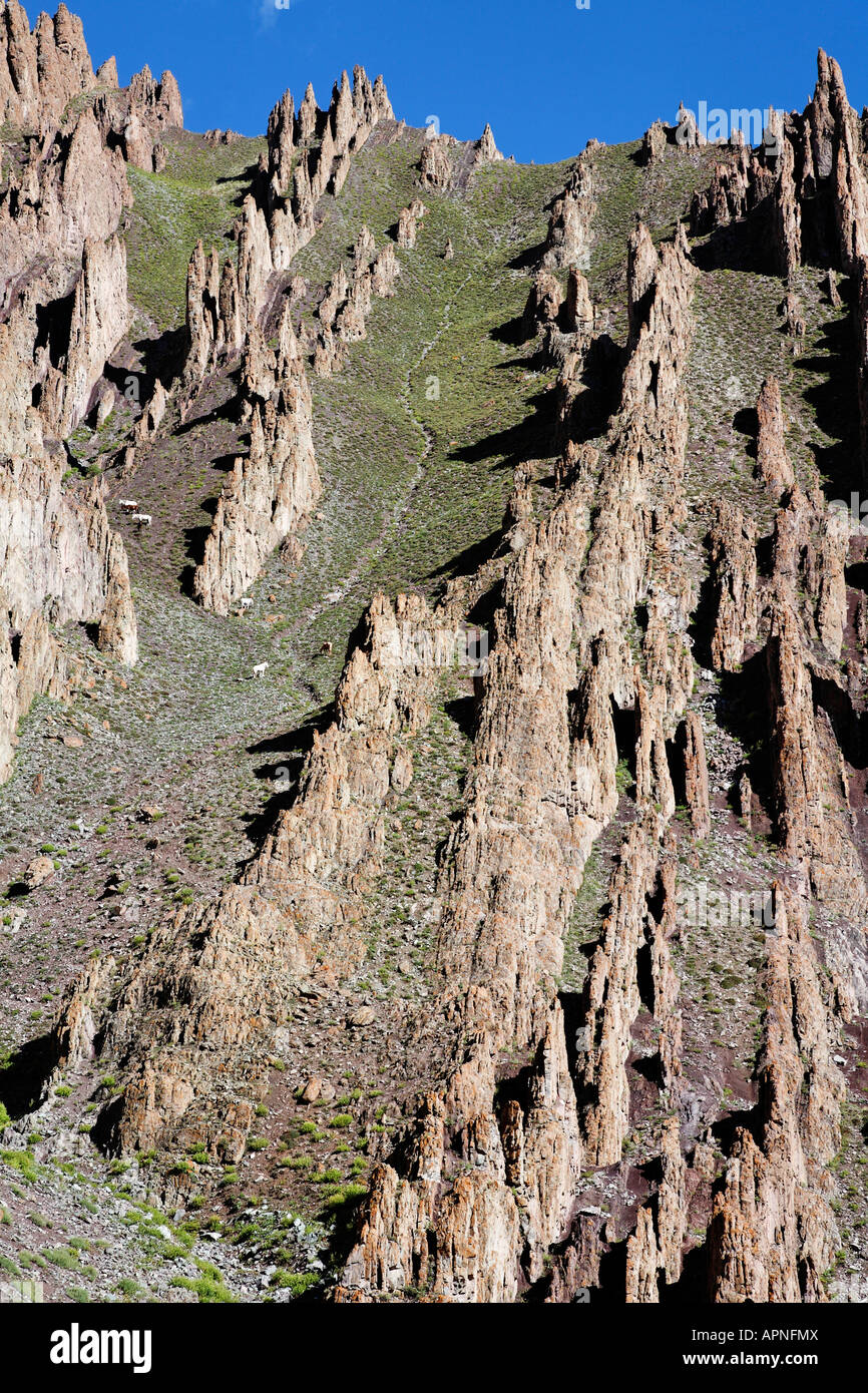 Jagged rock formations hi-res stock photography and images - Alamy