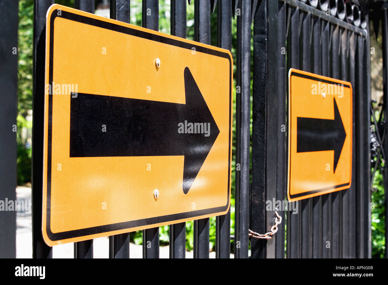 Arrow signs hi-res stock photography and images - Alamy