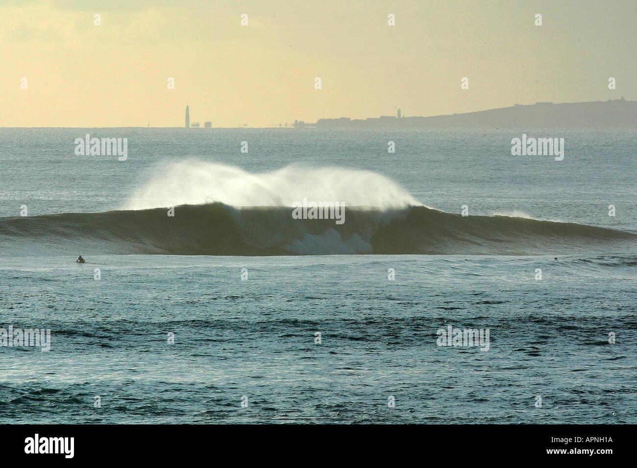Wave location hi-res stock photography and images - Alamy