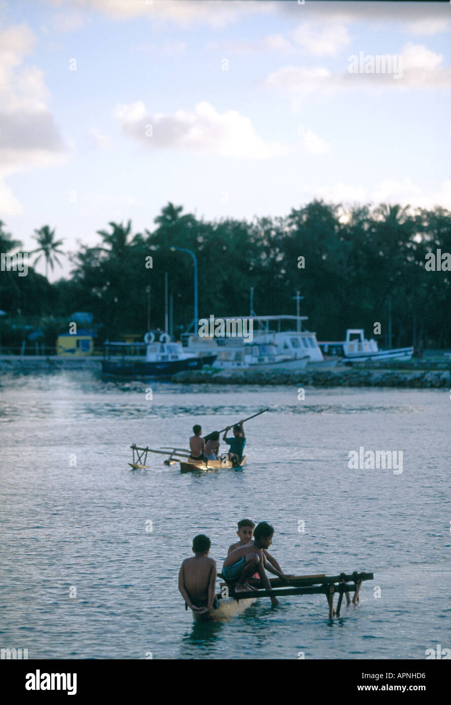 Children playing with boats hi-res stock photography and images - Alamy