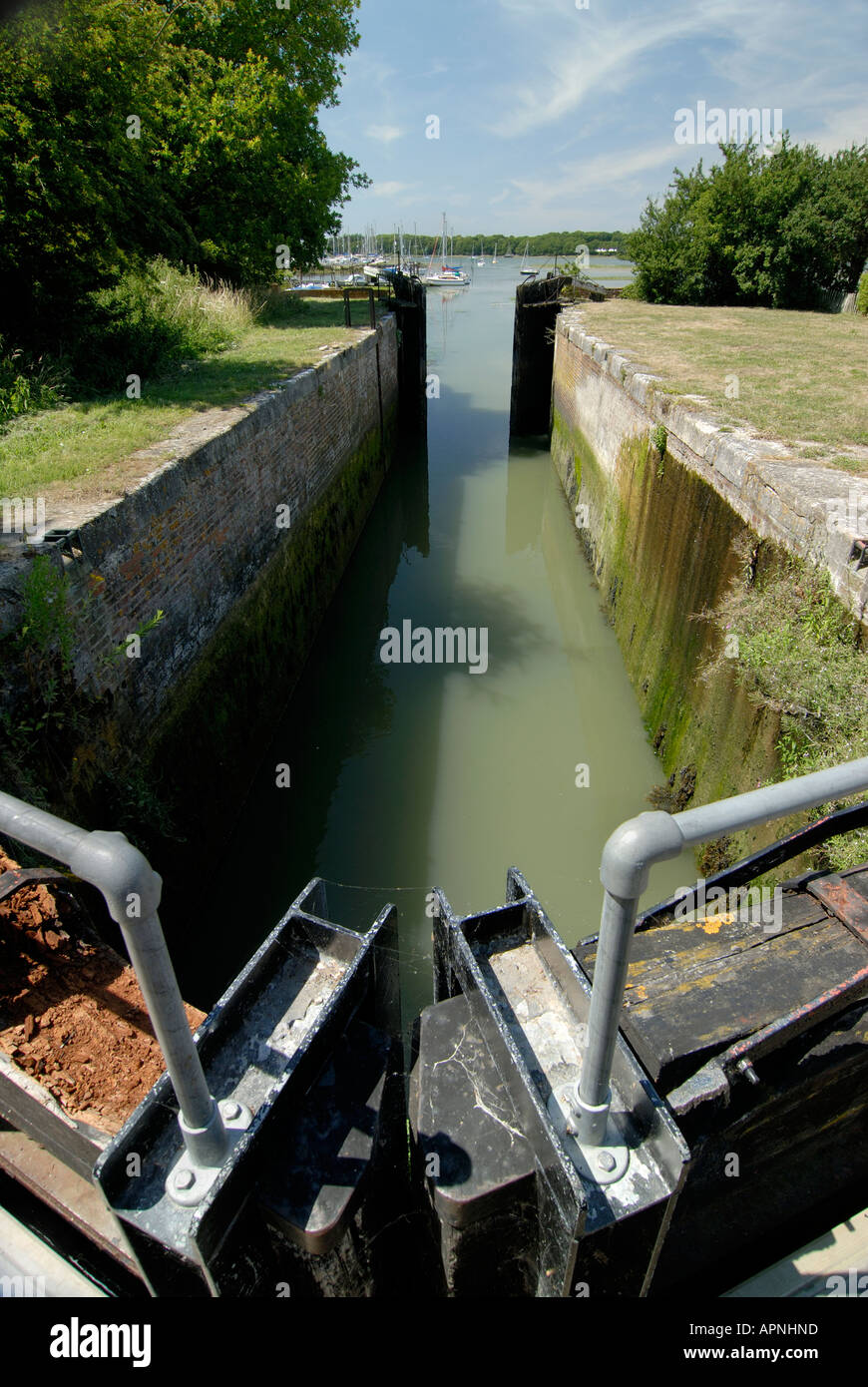 Marina gates hi-res stock photography and images - Alamy