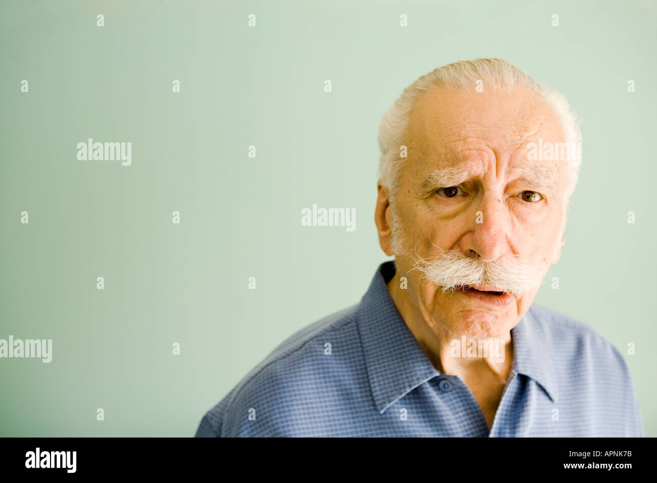 Concerned expressions hi-res stock photography and images - Alamy