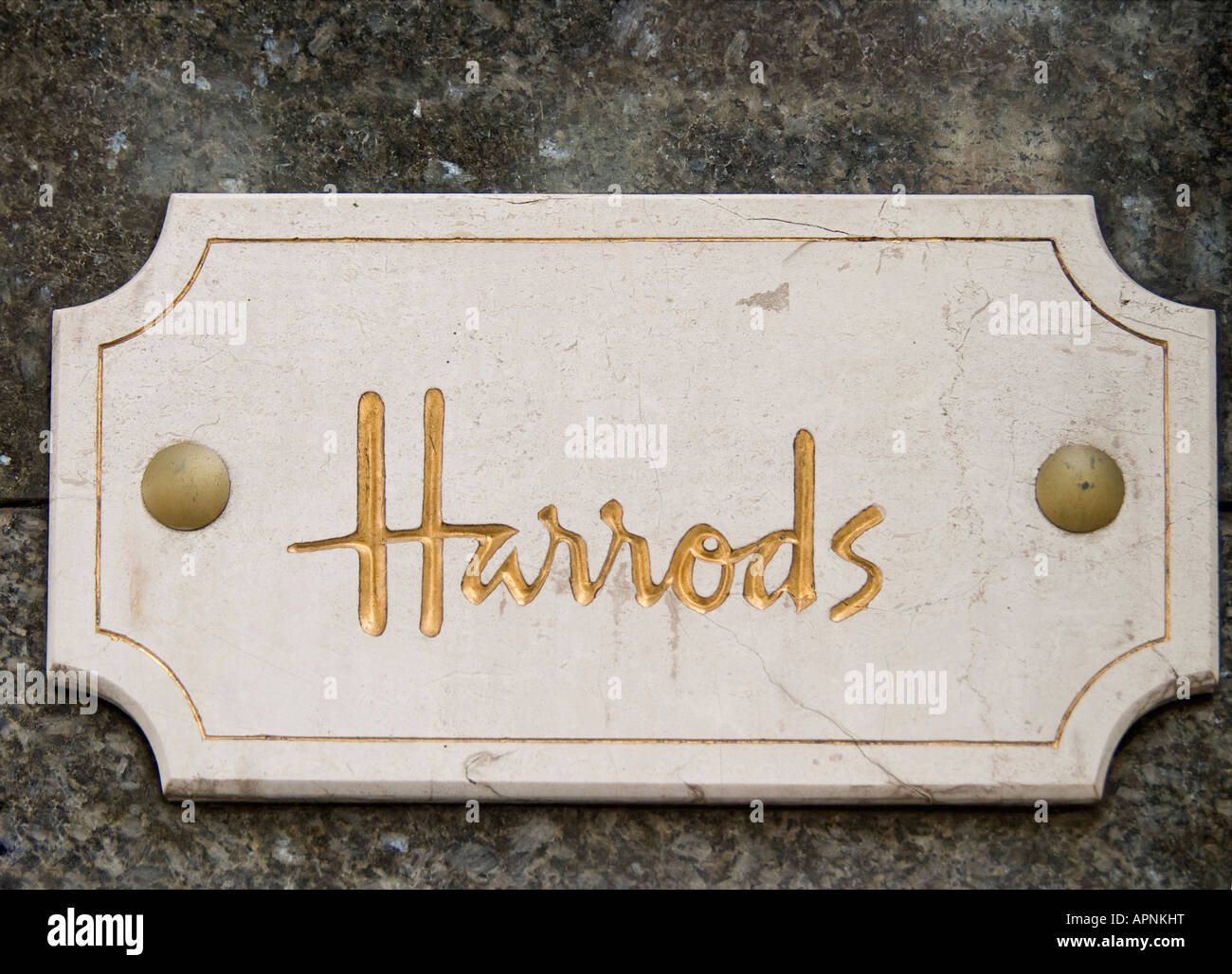 Harrods london sign hi-res stock photography and images - Alamy