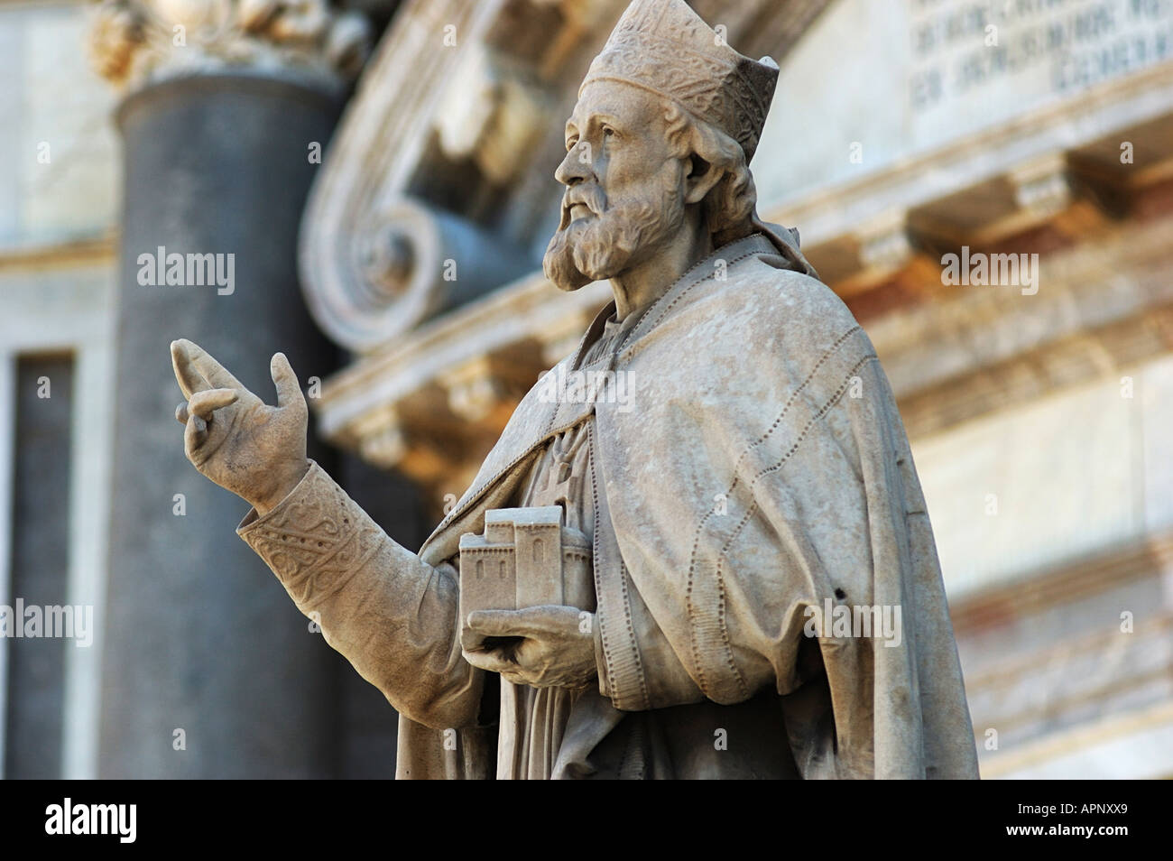 Statue on facade of Cathedral, Catania, Sicily Stock Photo - Alamy