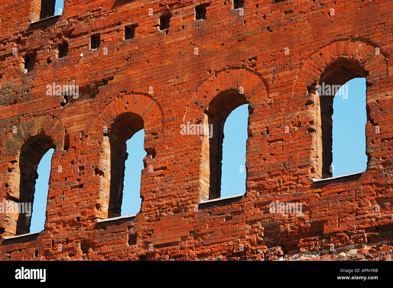 Roman gates hi-res stock photography and images - Alamy