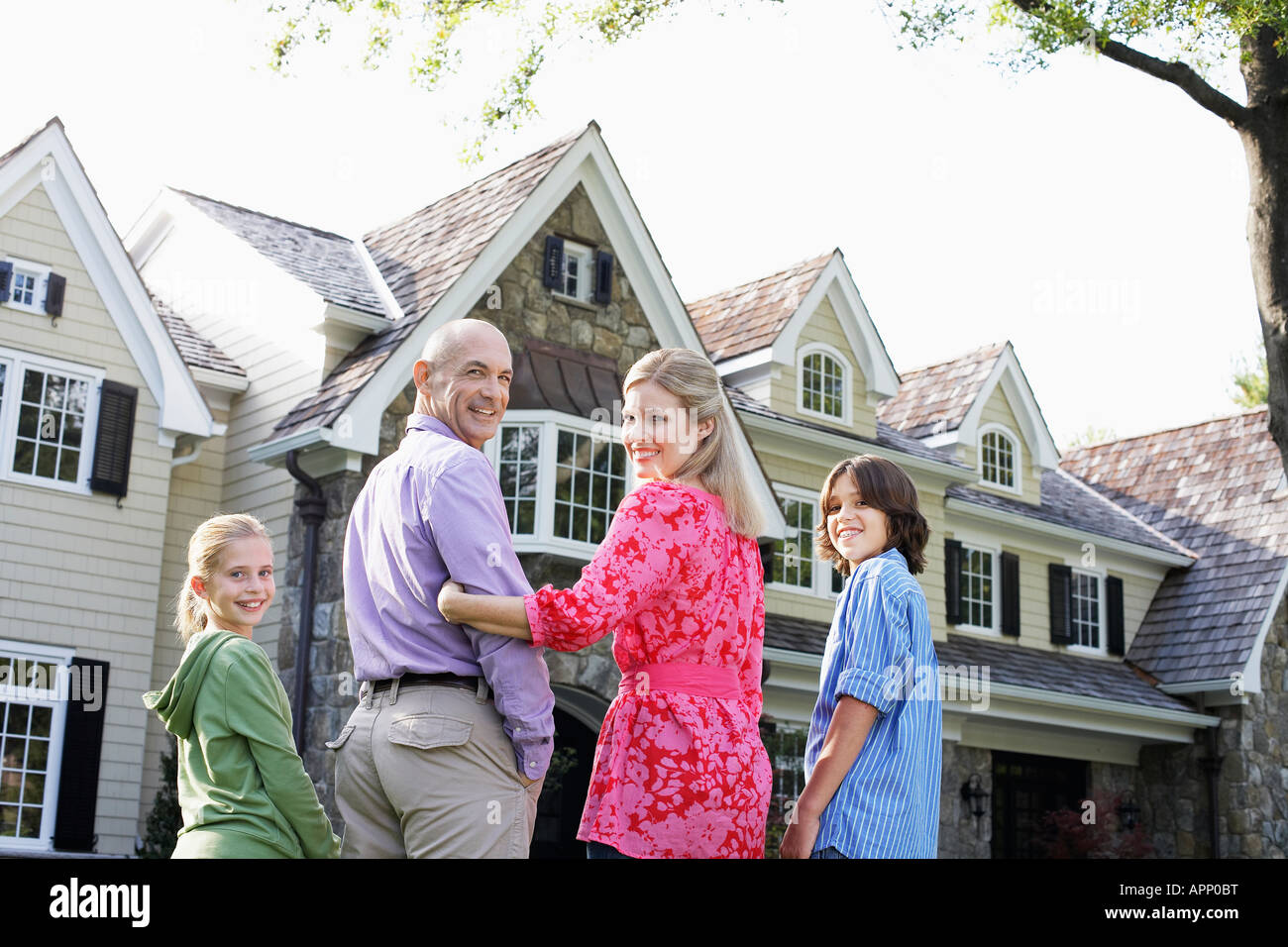 Two children near hi-res stock photography and images - Alamy