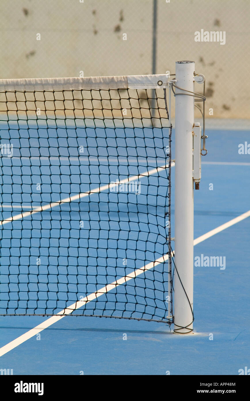 Detail of net on a tennis court Stock Photo - Alamy