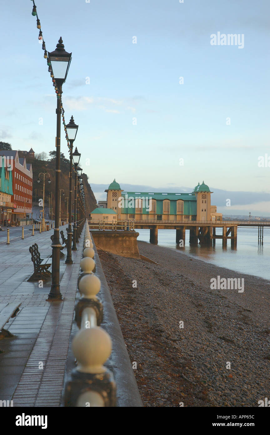 Penarth Promenade and pier Stock Photo - Alamy