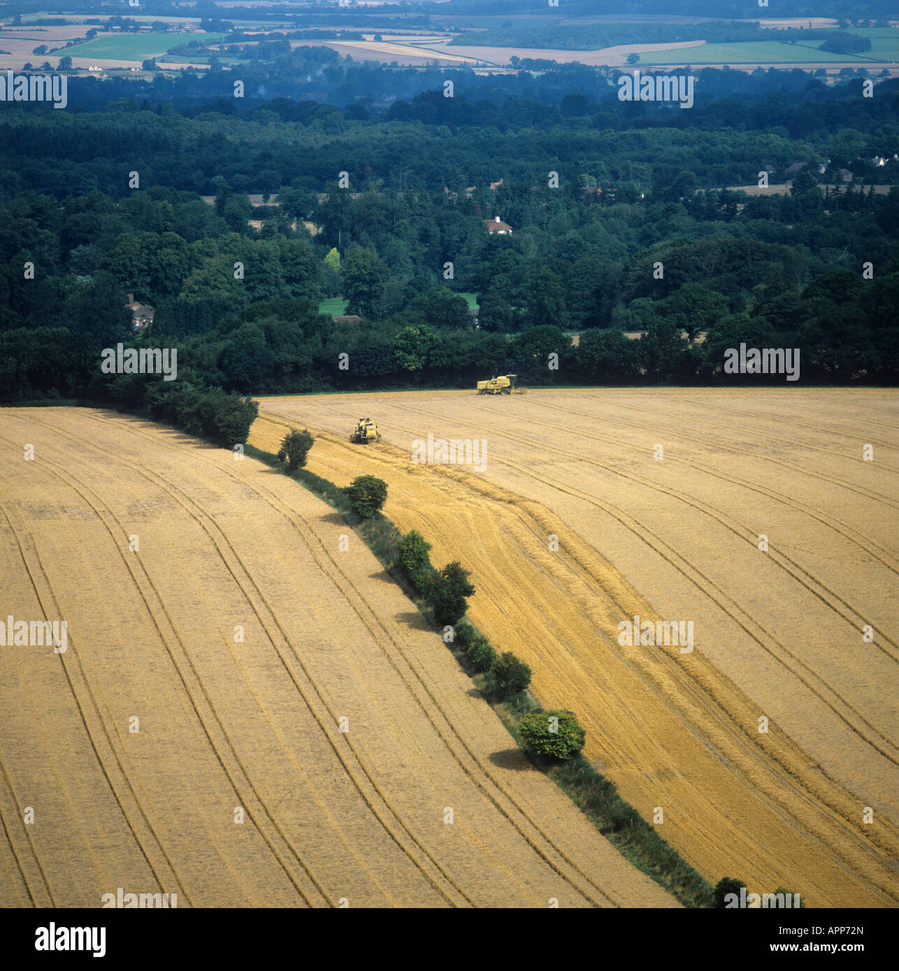 Combine harvesters hi-res stock photography and images - Alamy