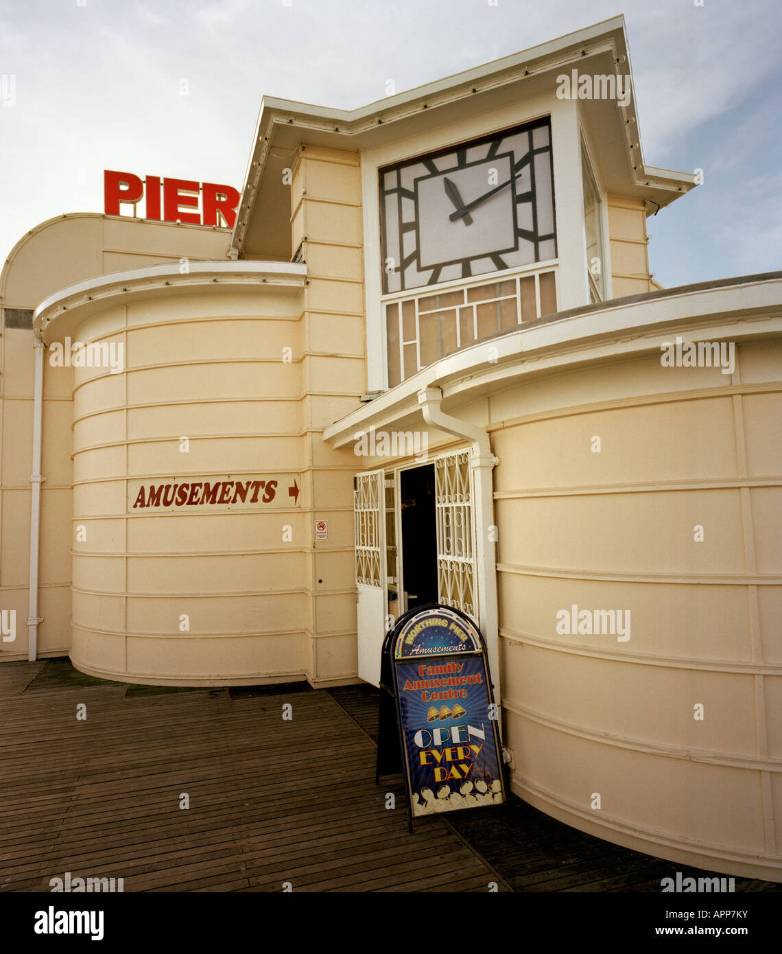 Worthing united hi-res stock photography and images - Alamy