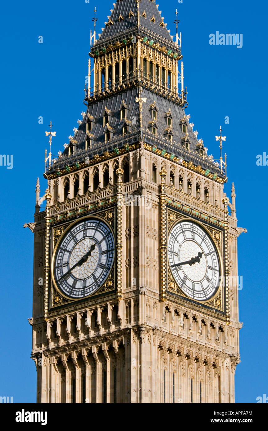 Clock Tower housing Big Ben London Stock Photo - Alamy