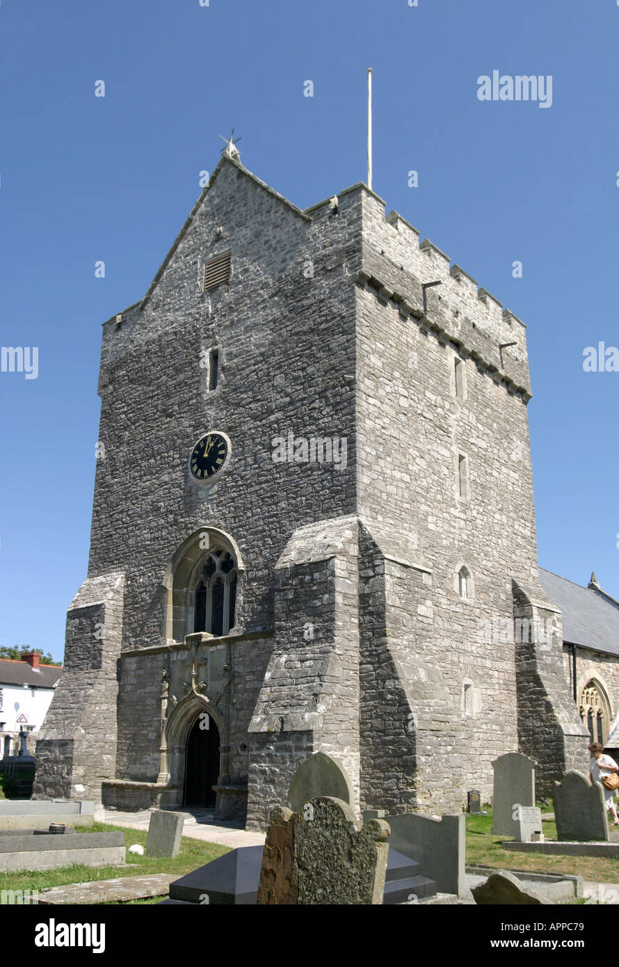 Church tower graveyard castellation hi-res stock photography and images ...