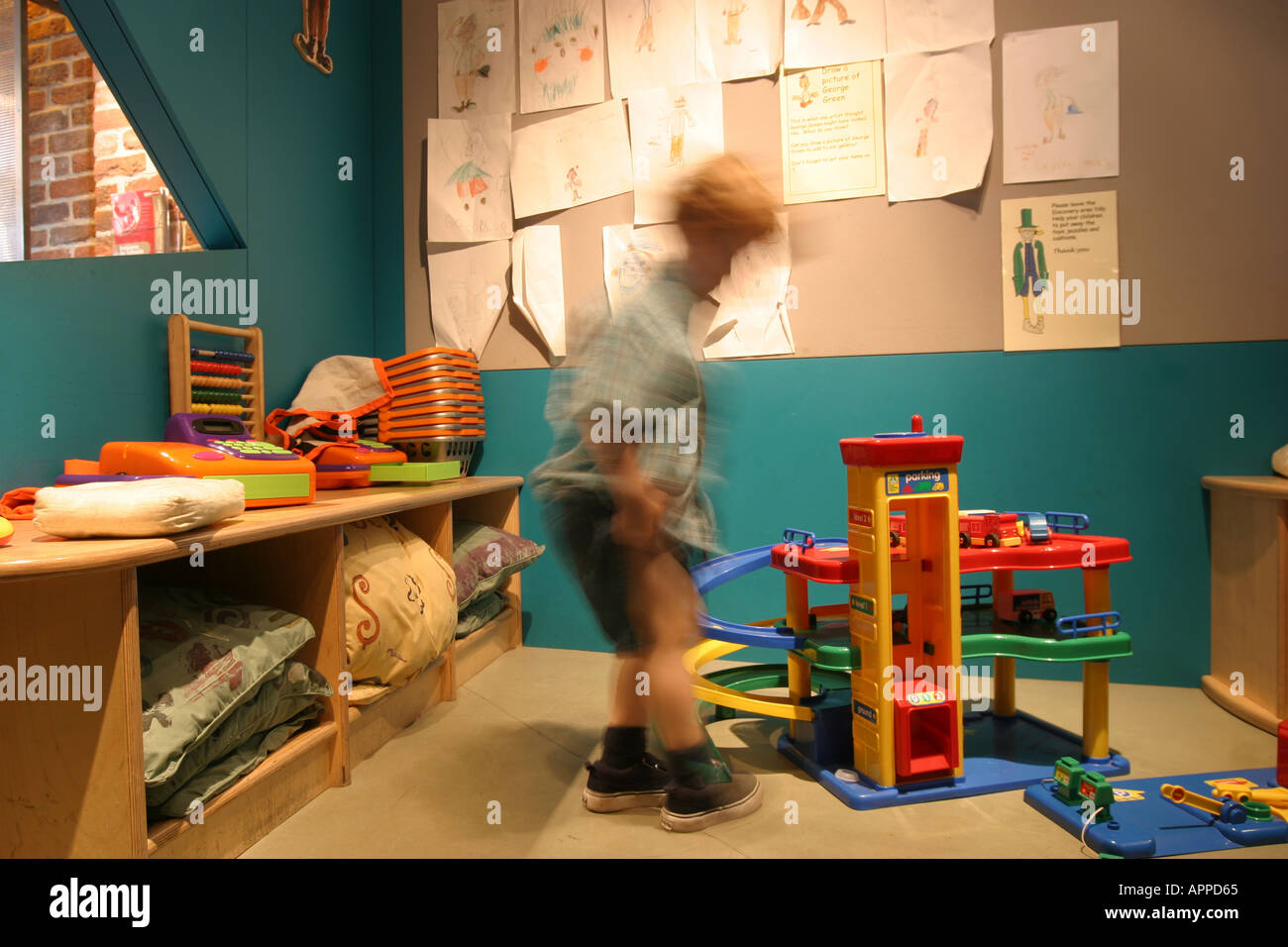 Toy cars with garage hi-res stock photography and images - Alamy