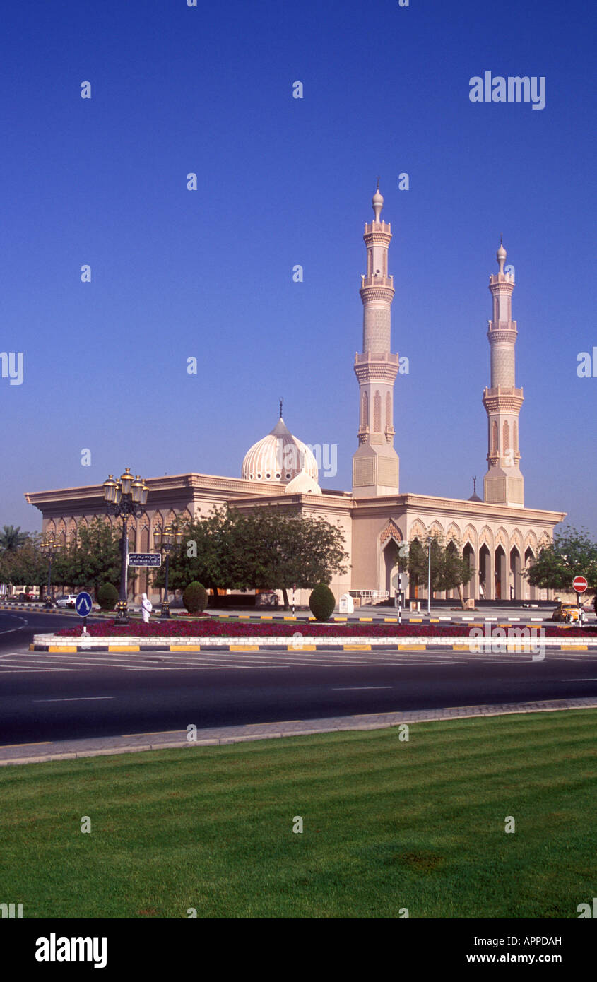 UAE - Sharjah, Mosque in Cultural Palace Square Stock Photo - Alamy