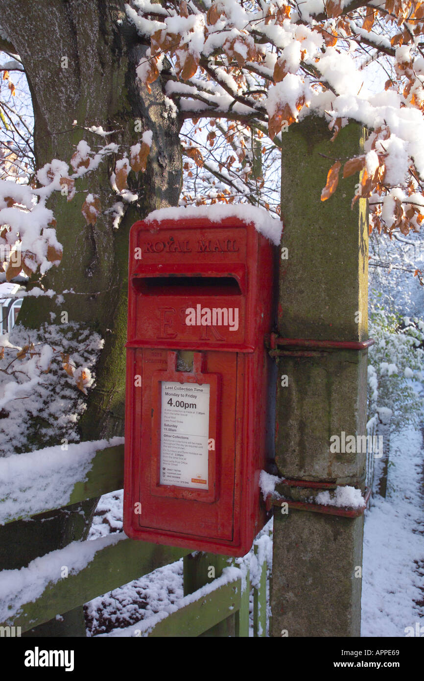 Uk post office christmas hi-res stock photography and images - Alamy