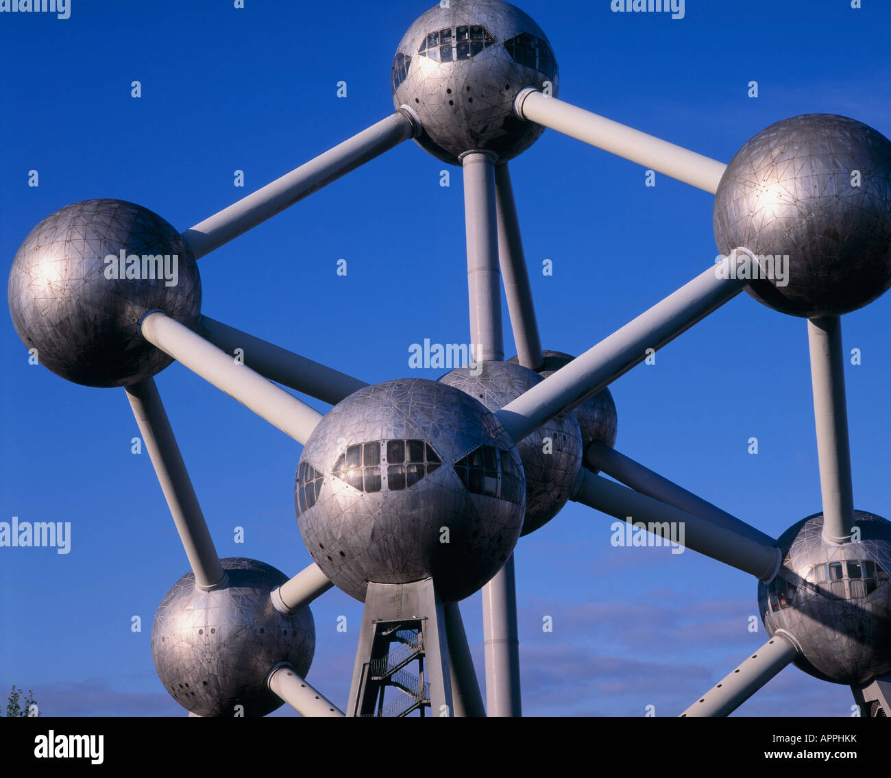 Atomium brussels close hi-res stock photography and images - Alamy