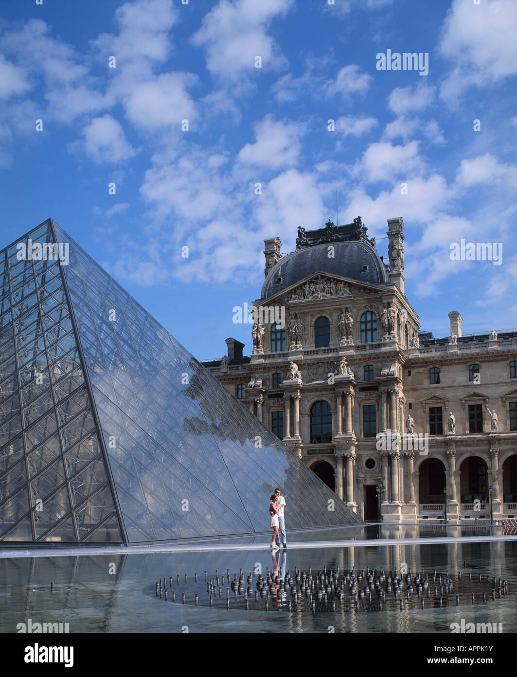 Paris france young teenage couple hi-res stock photography and images ...