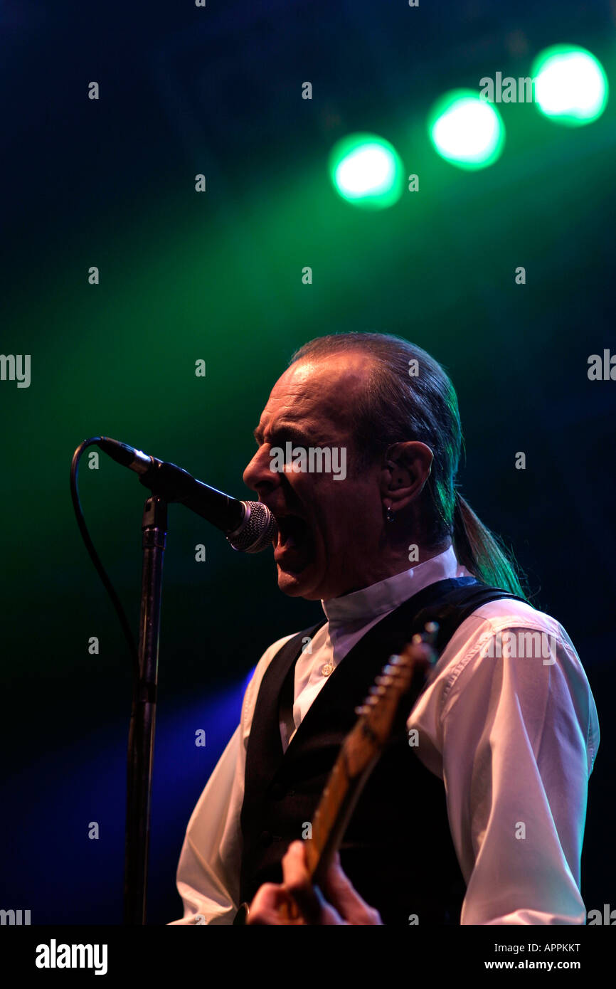 Status Quo At The Nottingham Indoor Arena Francis Rossi The Lead