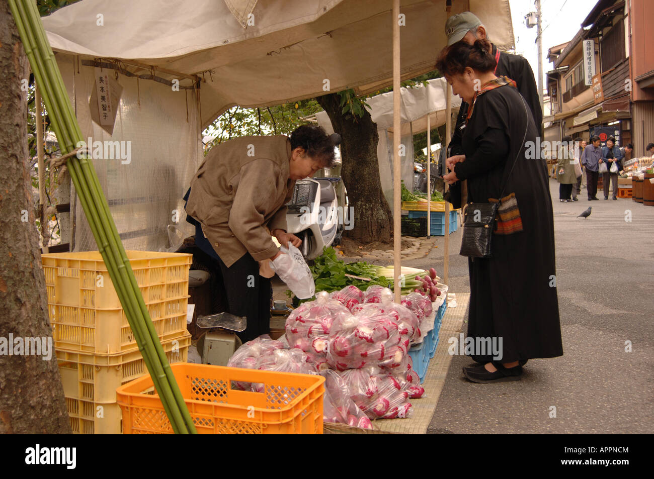 Takayama morning market, vegetable market stall Japan Stock Photo - Alamy