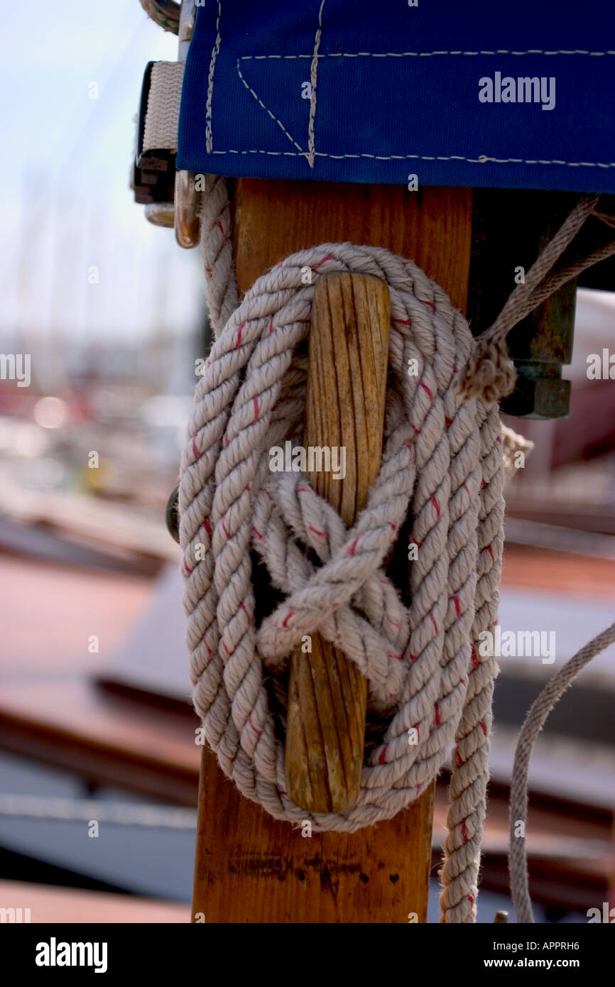 cords on a old traditionnal authentic wooden boat Stock Photo - Alamy