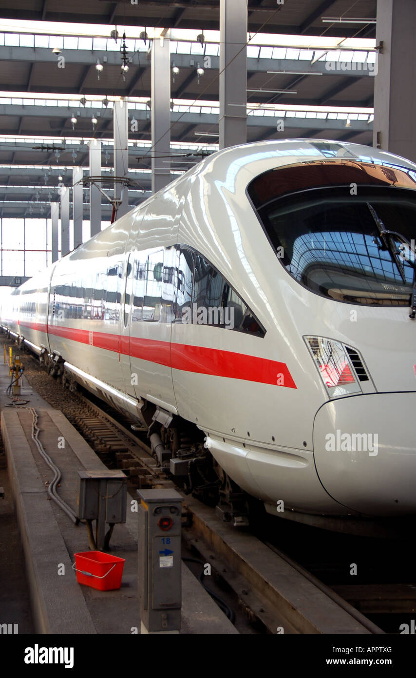 Intercityexpress hi-res stock photography and images - Alamy