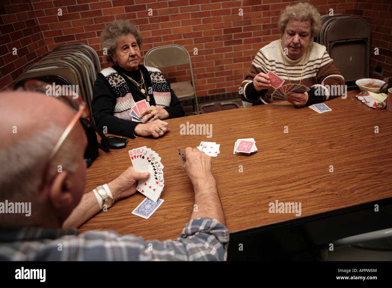 Senior citizens center hi-res stock photography and images - Alamy