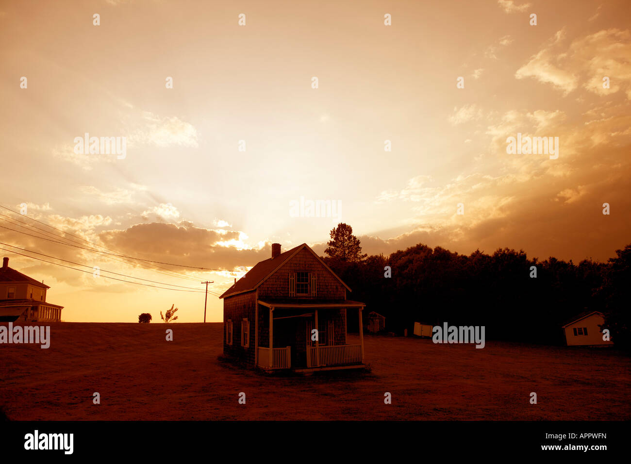 Simple country cottage hi-res stock photography and images - Alamy