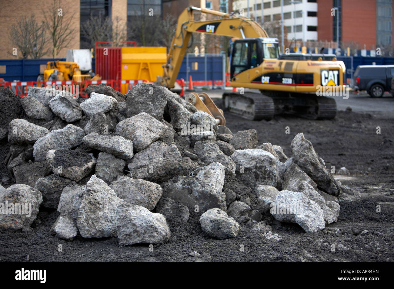 Construction hardcore hi-res stock photography and images - Alamy